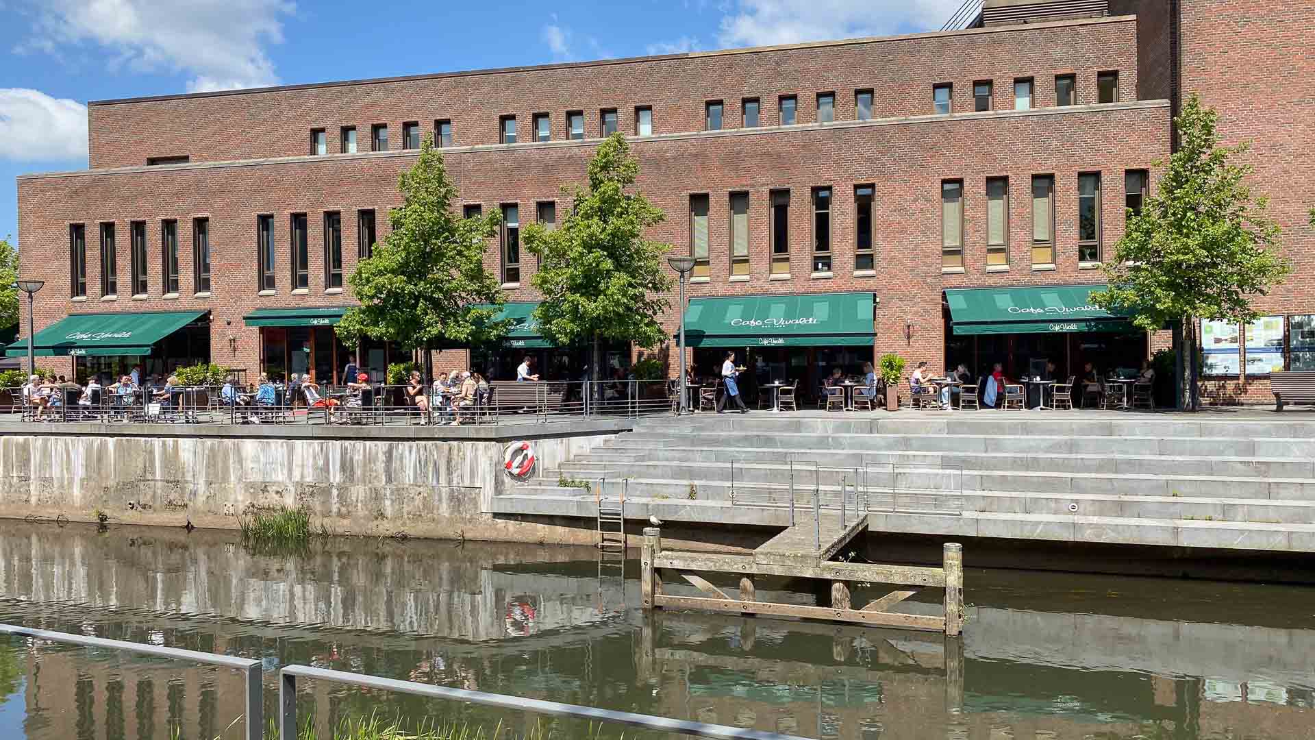 Café Vivaldi i Vejle - morgen, frokost og aften