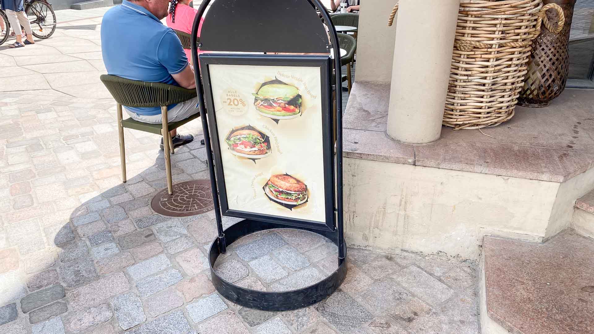 Espresso House er en kaffebar, som ligger på Rådhustorvet