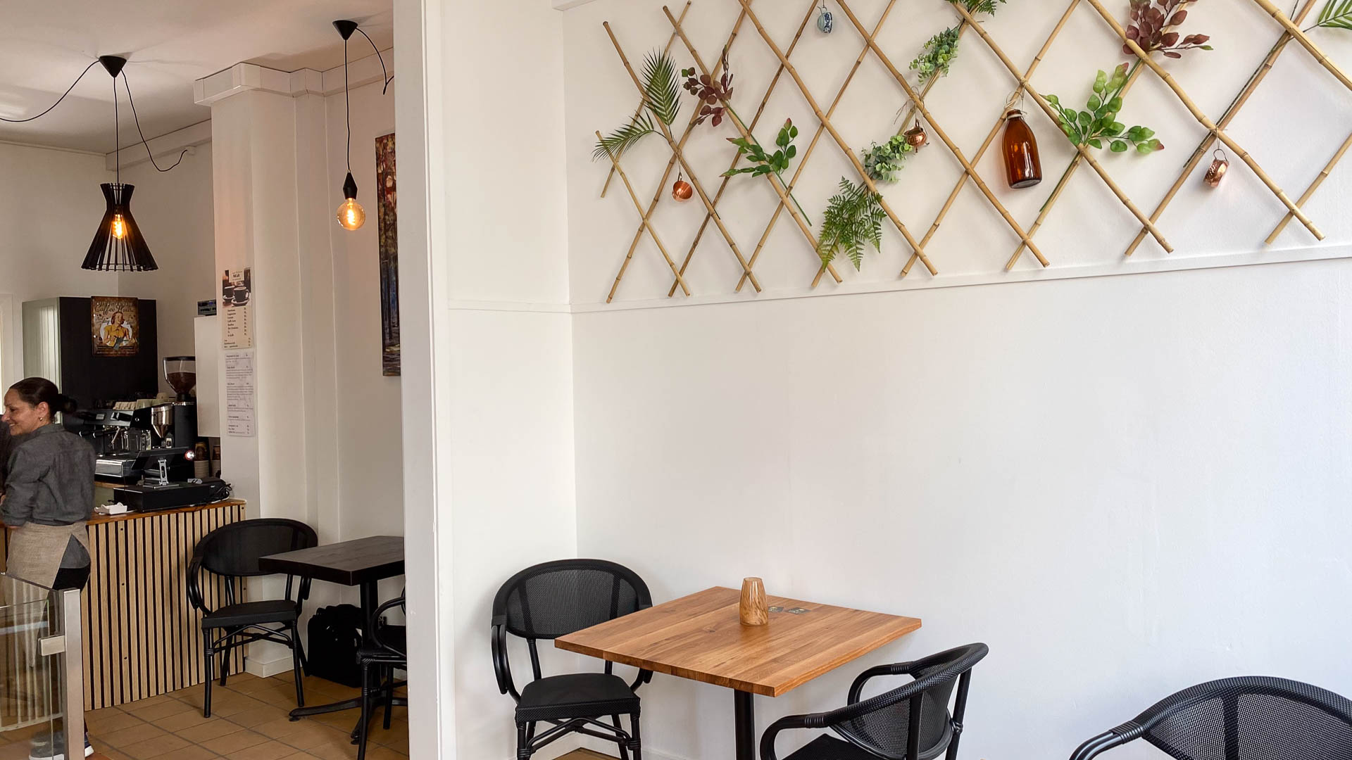 MiCafé er en lille café i Vissingsgade