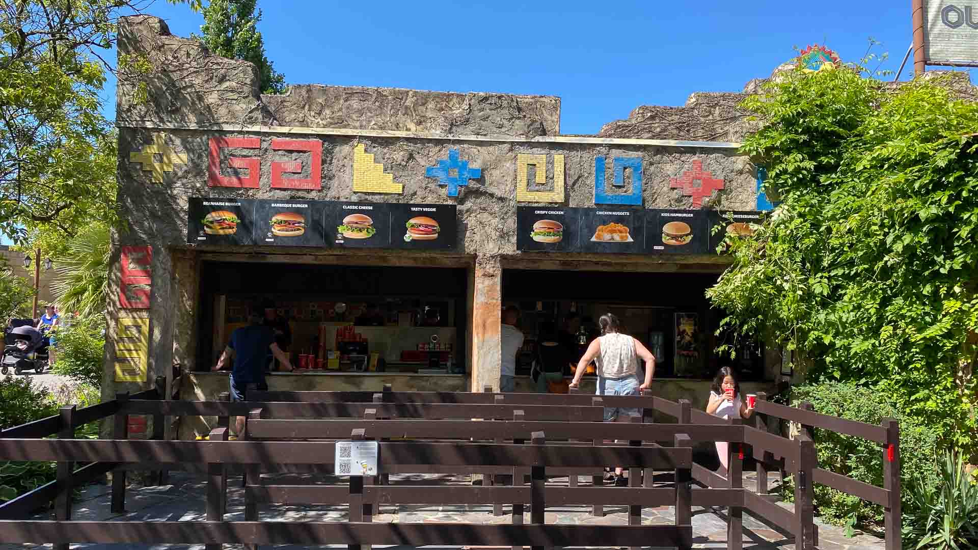 Outpost Burger er en af de større spisesteder i LEGOLAND